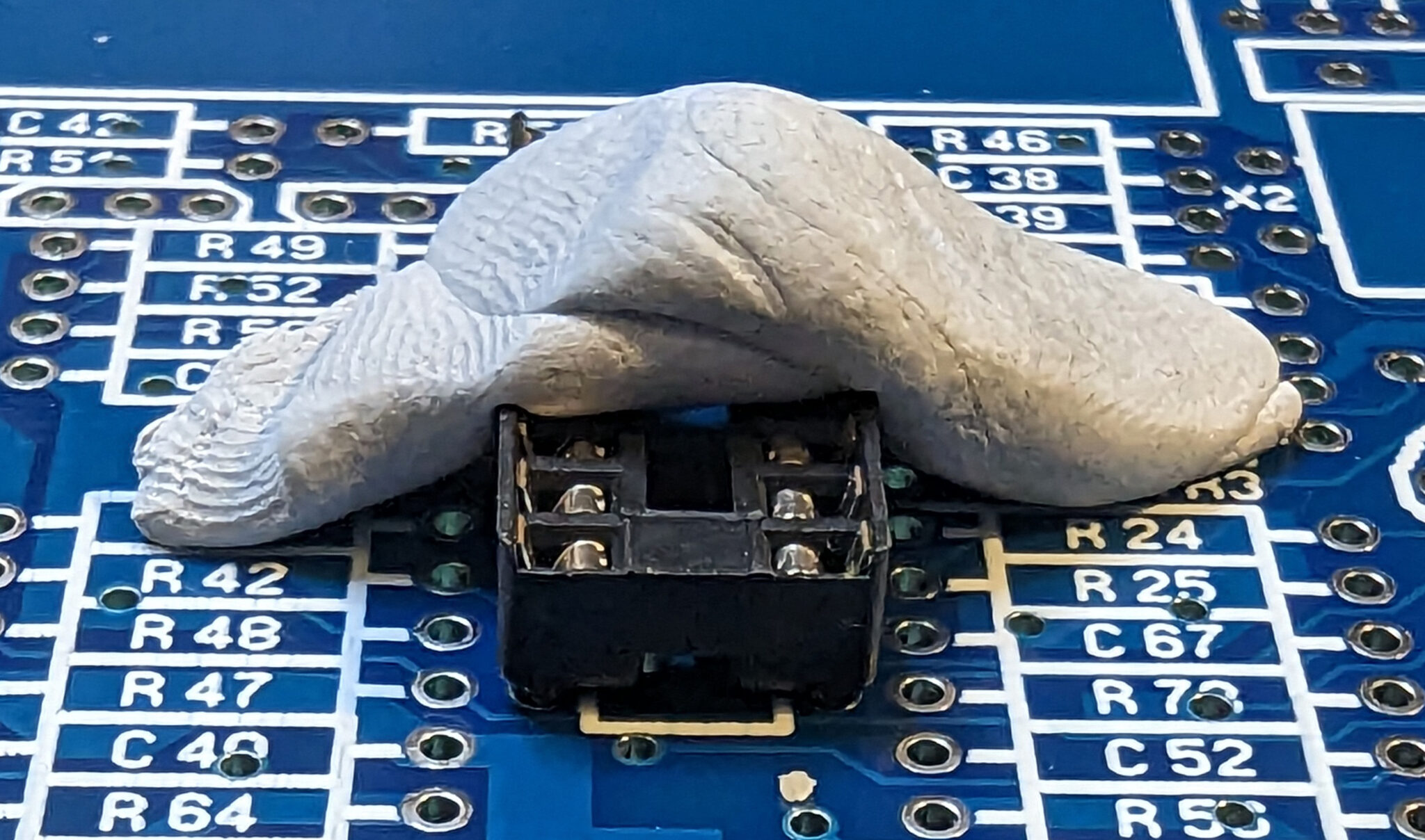 New Build ZX Spectrum – Installing the DIL sockets and Chips – Lost ...